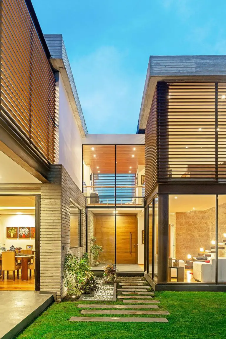 Concrete House, Pichincha, Ecuador - e-architect