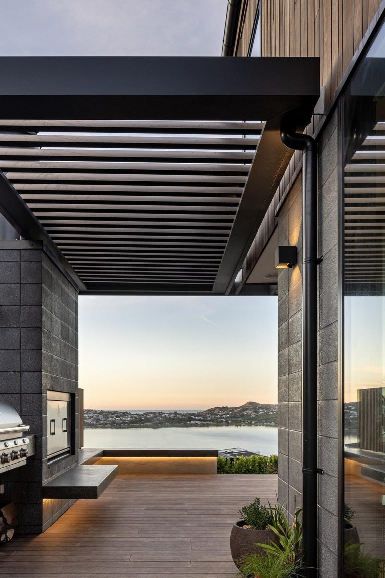 Saddle House, Wellington, New Zealand - e-architect