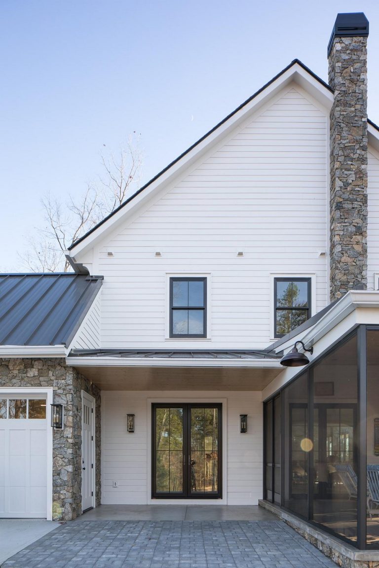 Mountain Lake Shaker Farmhouse, South Carolina, USA - e-architect