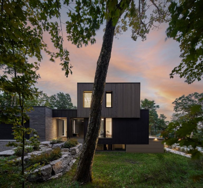 Maison Shefford, Québec, Canada property - e-architect