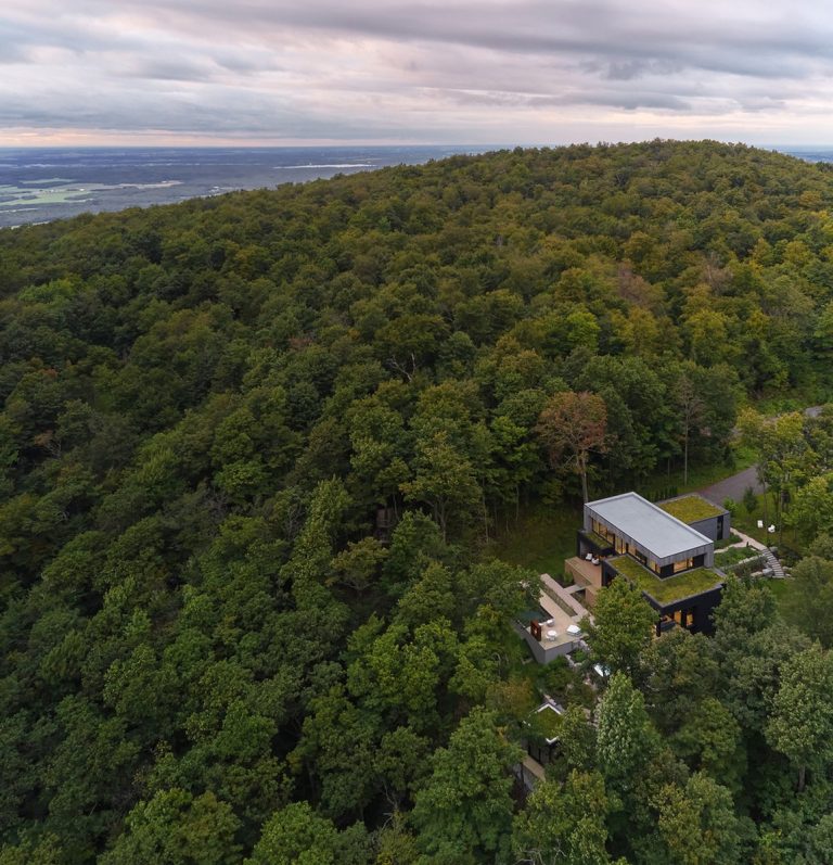 Maison Shefford, Québec, Canada property - e-architect