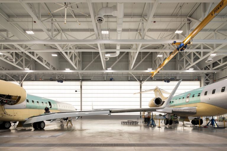 Bombardier Aircraft Assembly Centre, Toronto, Canada - e-architect