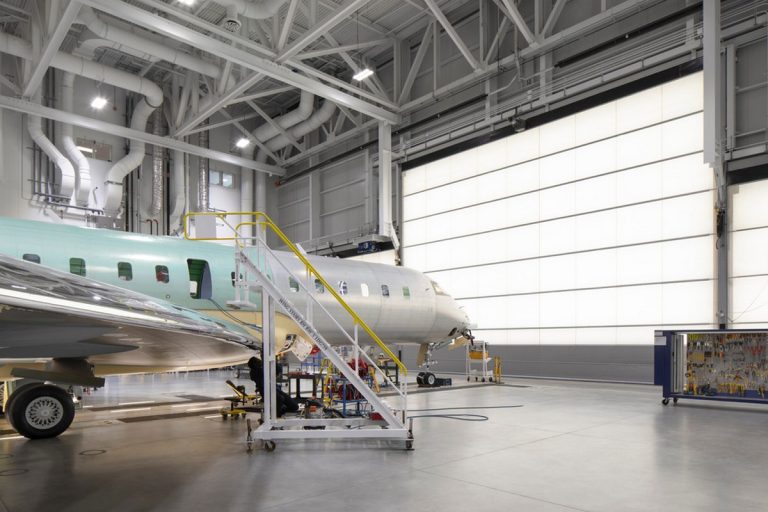 Bombardier Aircraft Assembly Centre, Toronto, Canada - e-architect