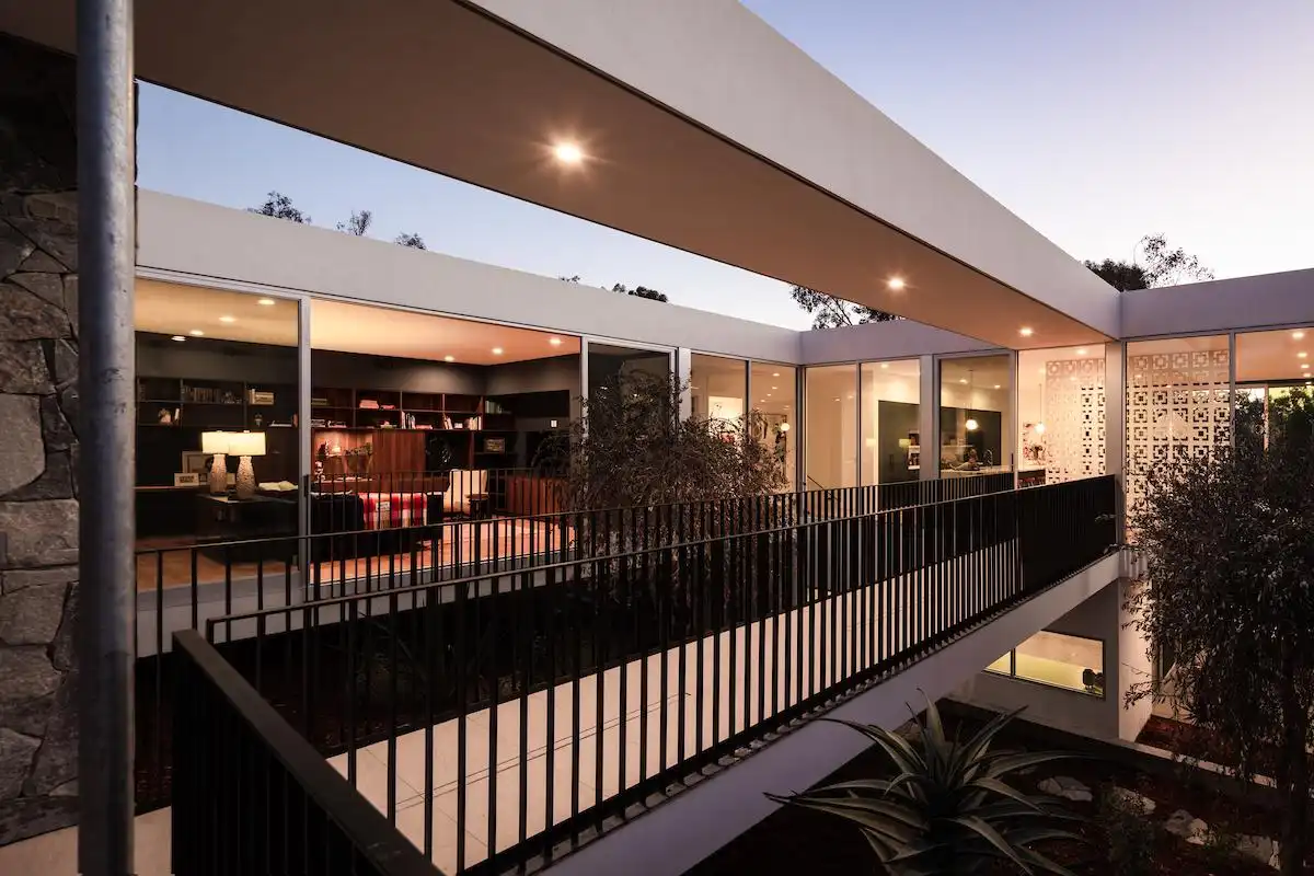 Athina House, San Diego, California - e-architect