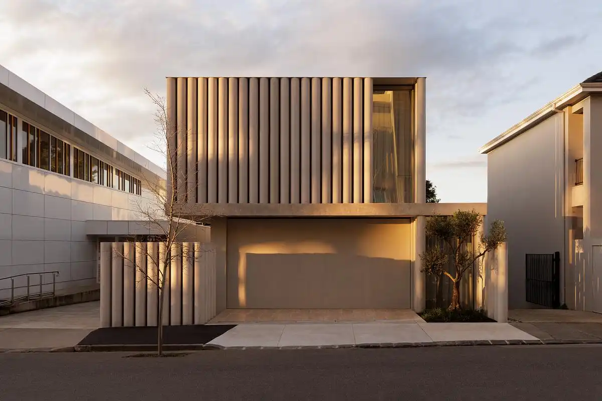 Concrete Curtain House, Toorak, Melbourne - e-architect