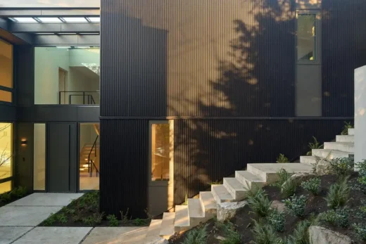 Howe Sound House, West Vancouver, British Columbia - e-architect