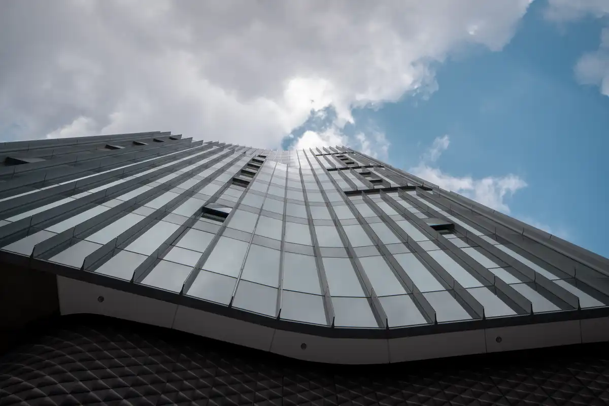 Embassy Zenith Bangalore tower building - e-architect