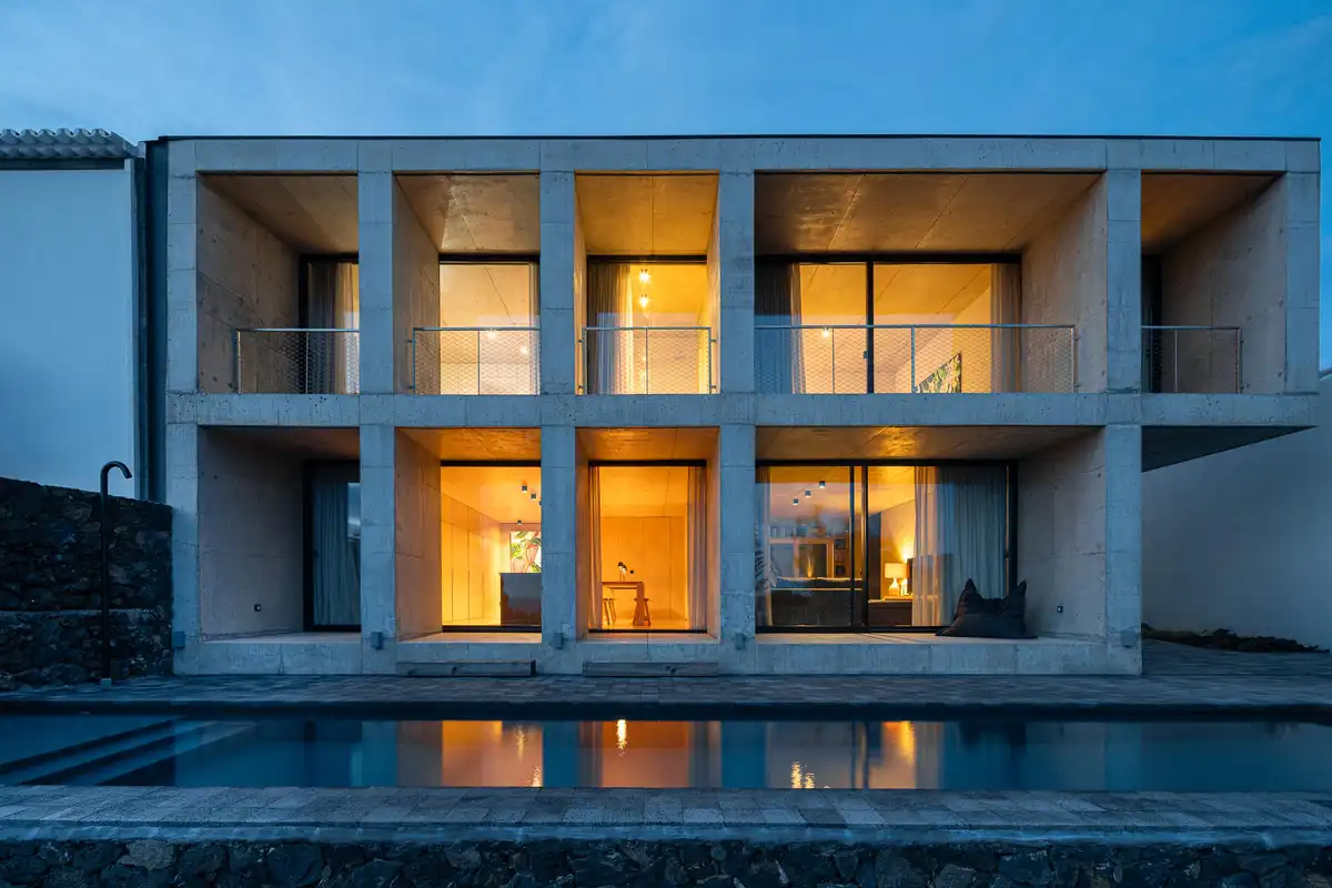 Casa da Rocha Quebrada, Lagoa, Sao Miguel, Acores - e-architect